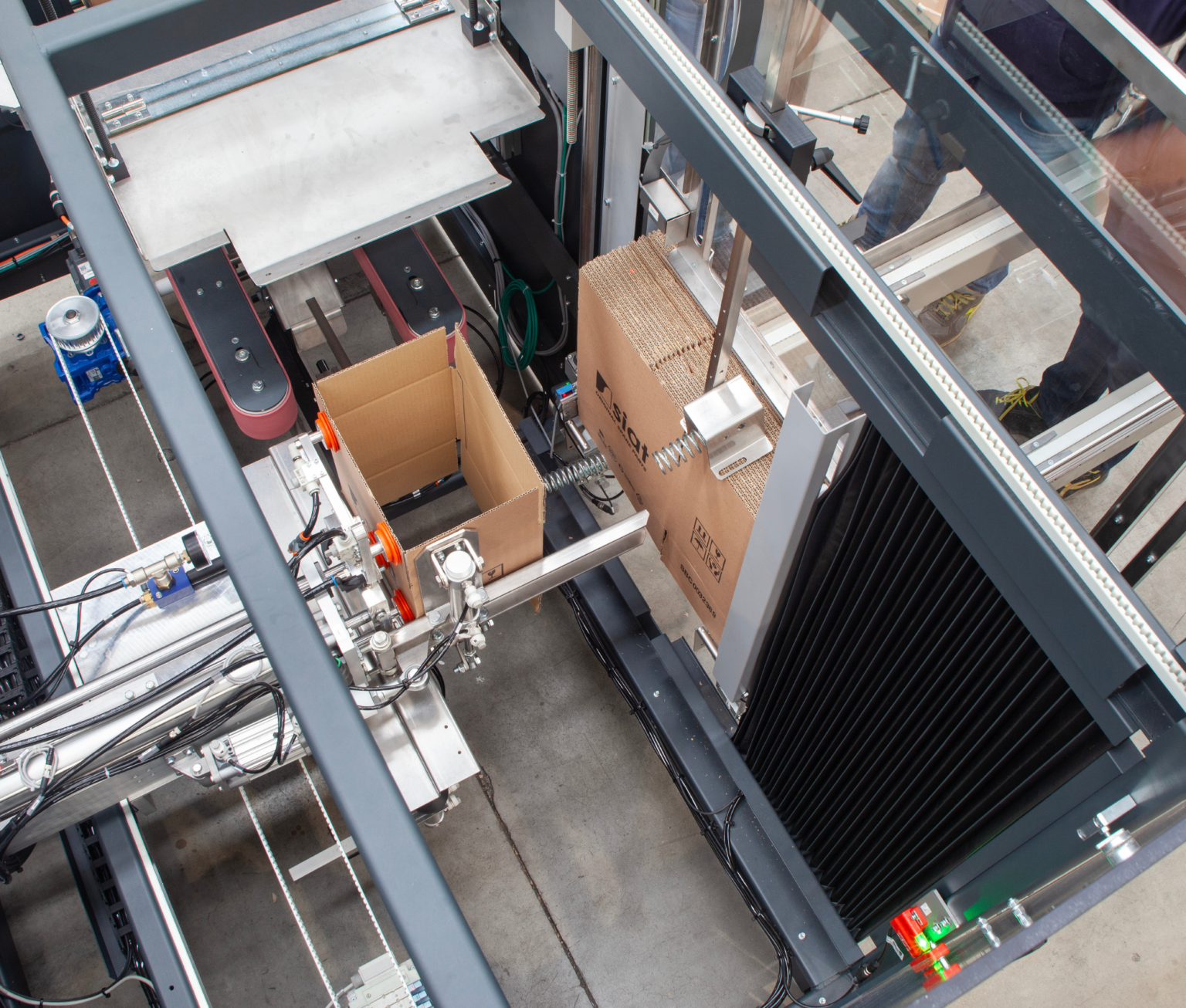 Full Automatic Case Erector Machine / EZ-BOX 20 - Hadanco